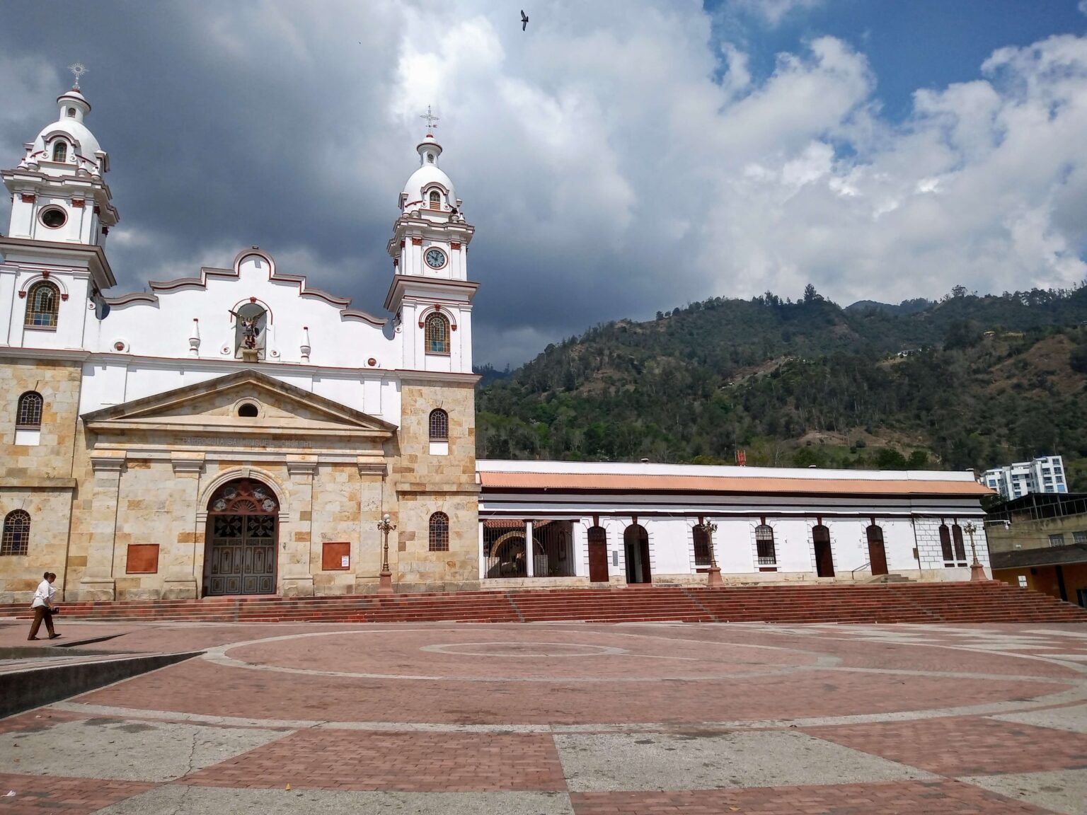 San Miguel Arcángel de Choachí - Arquitectura y Fe