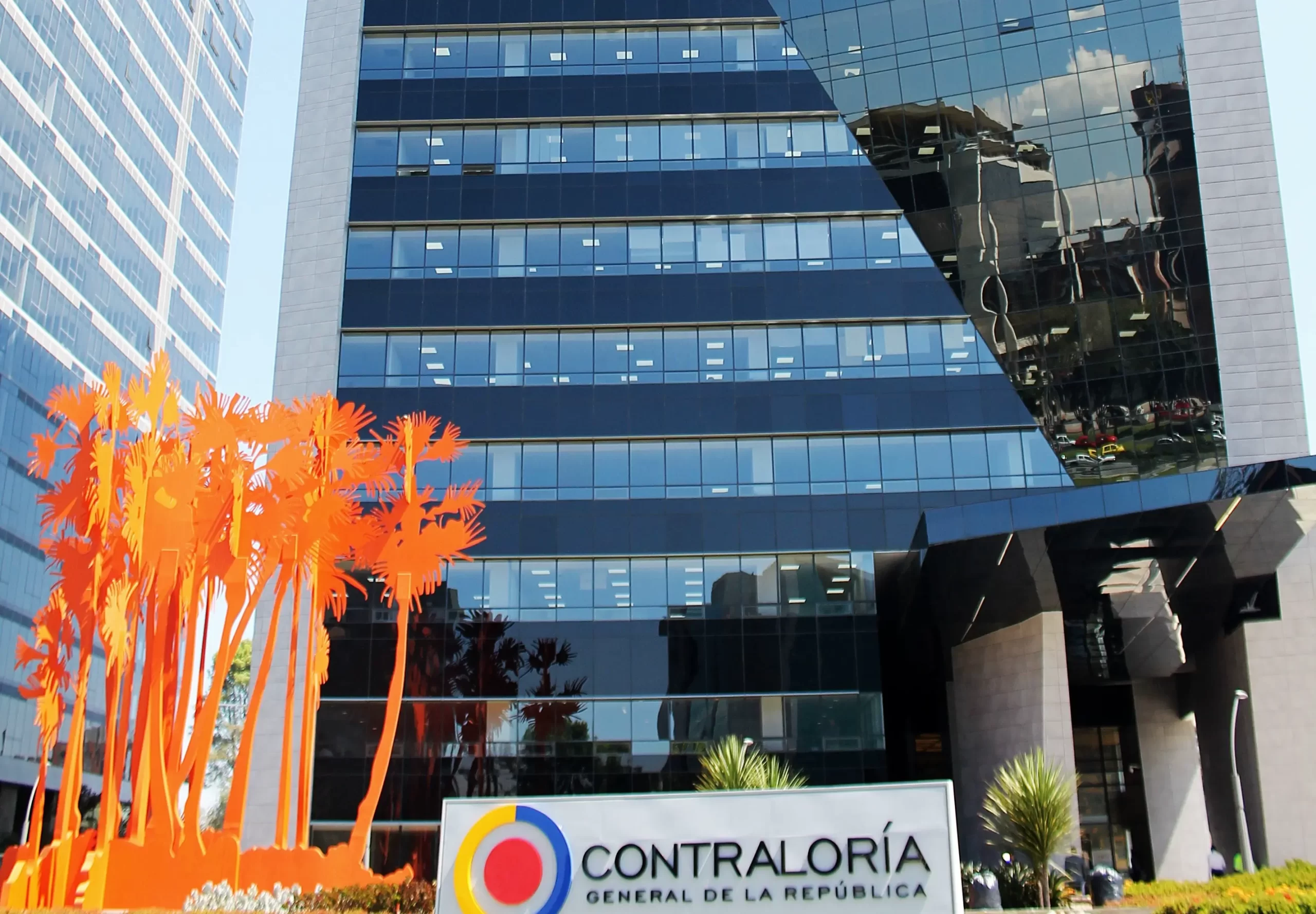 Contraloría Investiga Presupuestos Sobrecargados: Examinación de ...