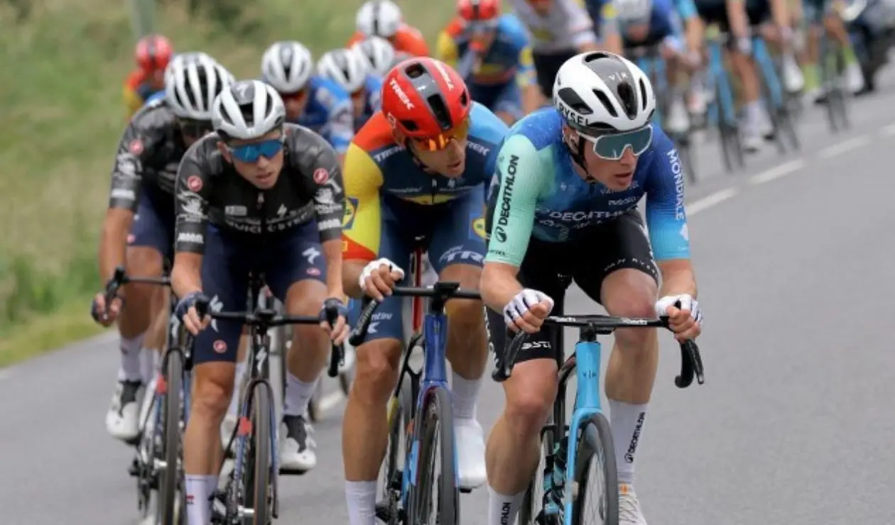 Caída Masiva en la Etapa 5 del Critérium du Dauphiné: Un Colombiano ...